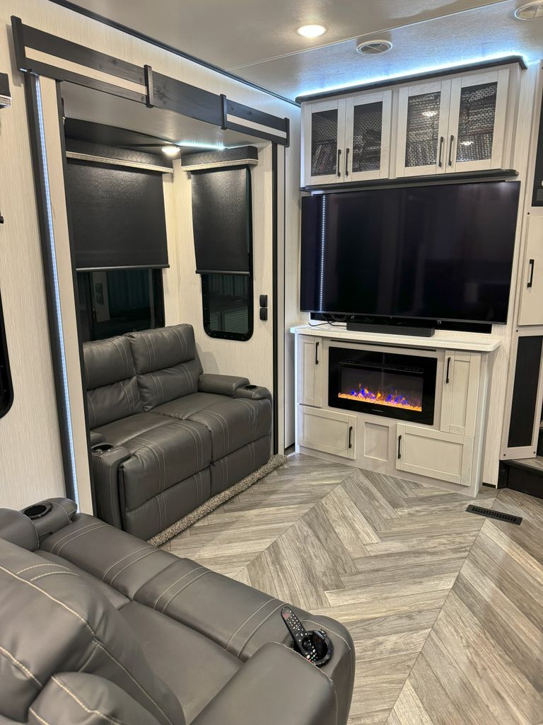 2021 Heartland Cyclone 4006 - National Vehicle