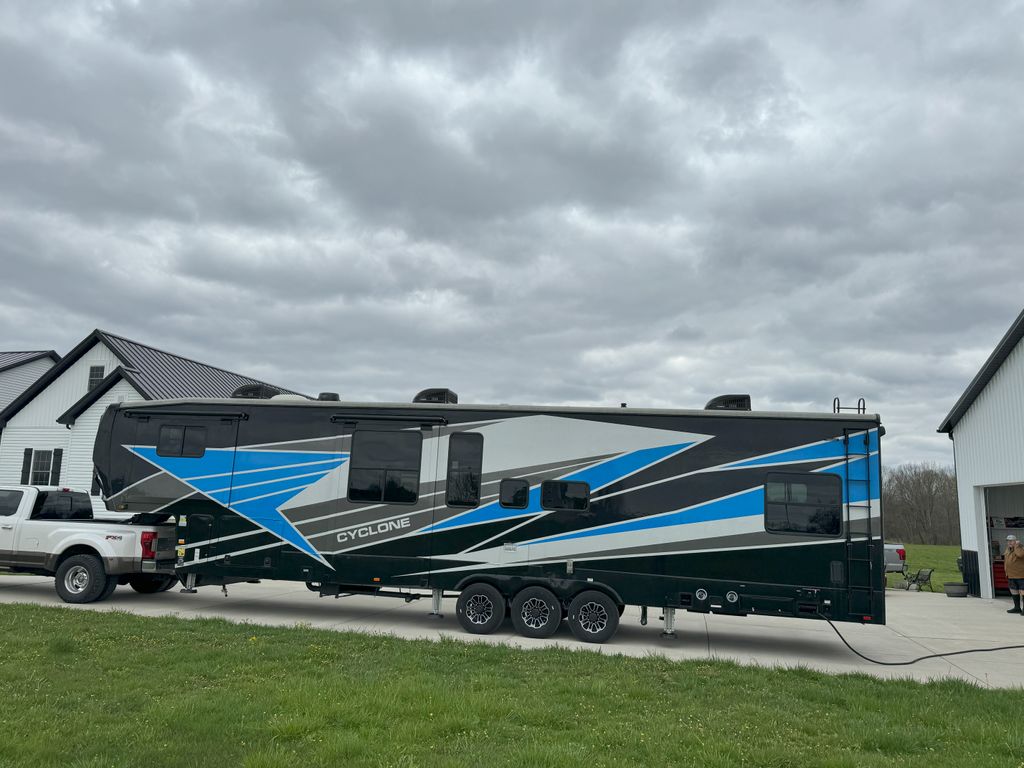 2021 Heartland Cyclone 4006 - National Vehicle