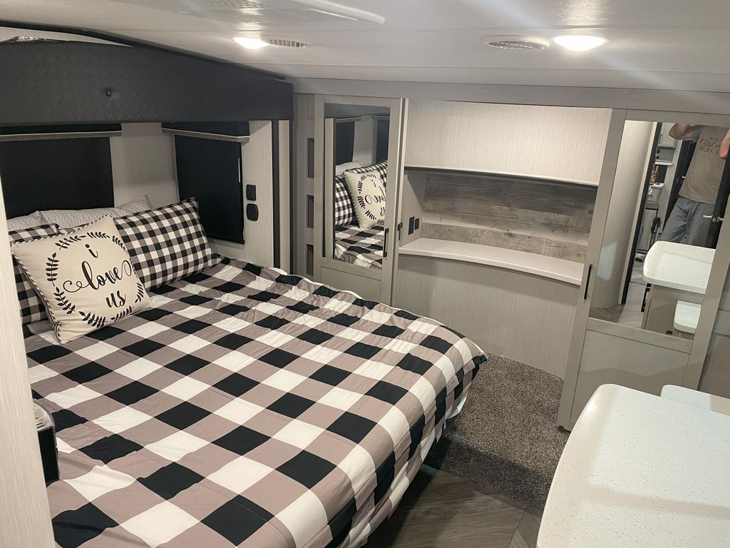 2021 Heartland Cyclone 4006 - National Vehicle