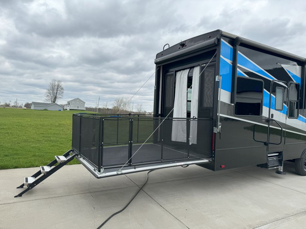 2021 Heartland Cyclone 4006 - National Vehicle