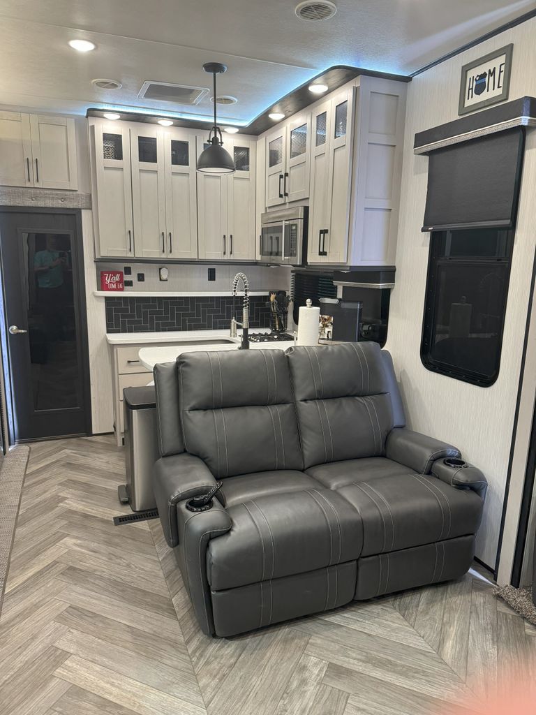 2021 Heartland Cyclone 4006 - National Vehicle