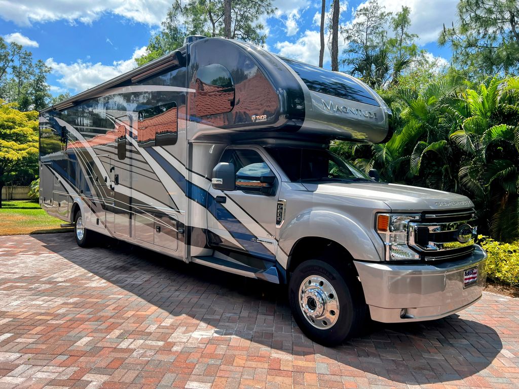 2022 Thor Motor Coach Magnitude RS36 - National Vehicle