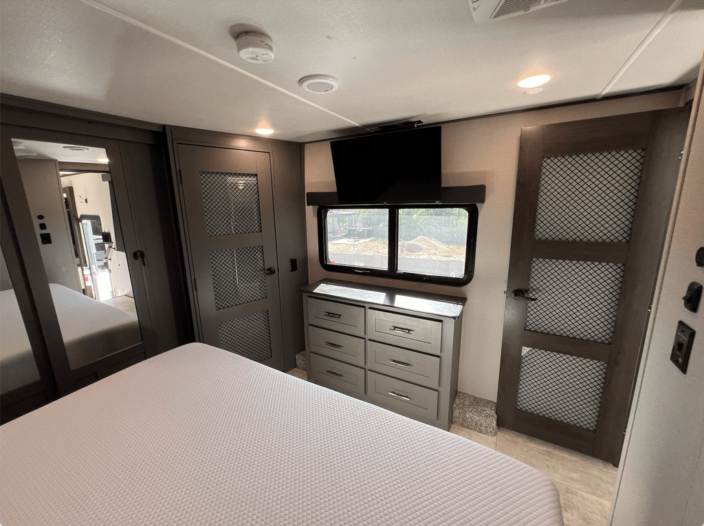 2021 Grand Design Momentum 397TH - National Vehicle