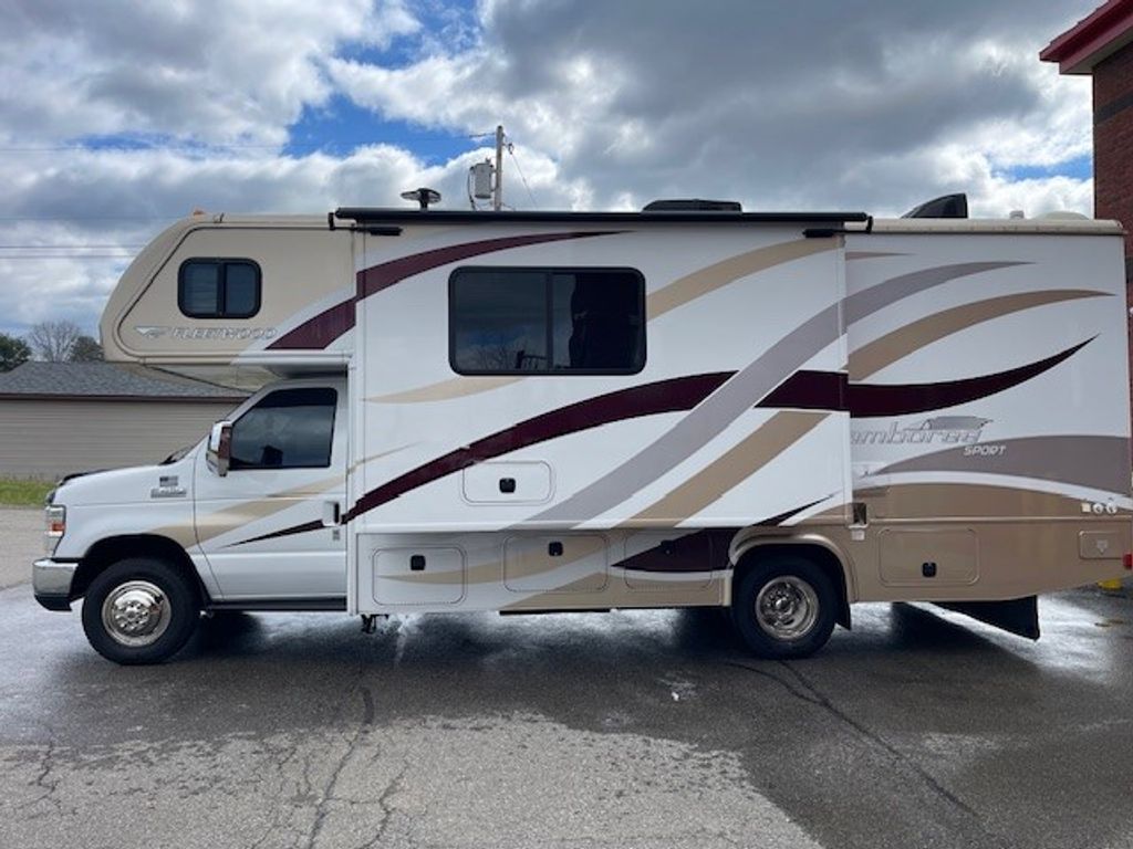 2015 Fleetwood Jamboree Sport 25G - National Vehicle