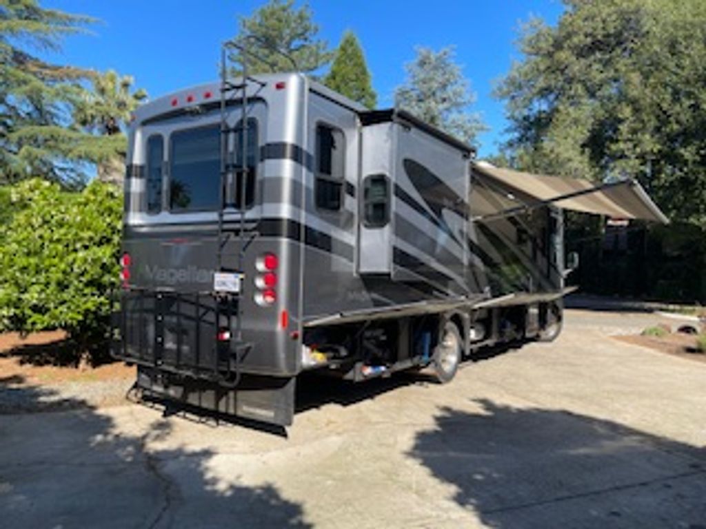 2006 Four Winds Magellan 36A - National Vehicle