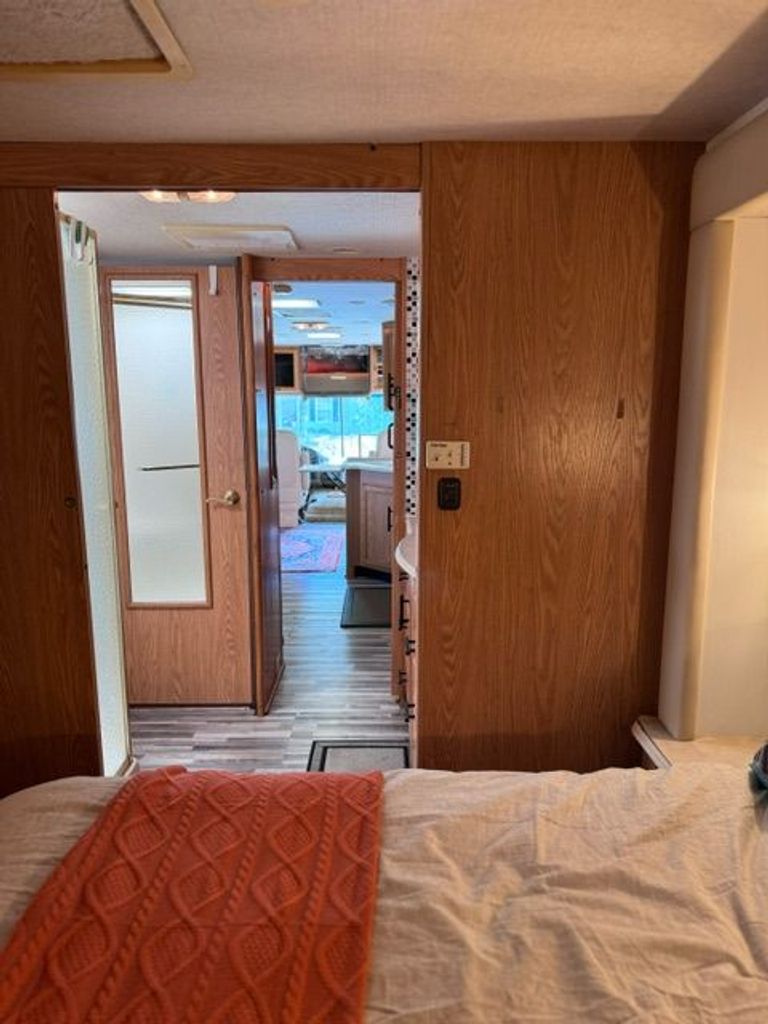 2005 National RV Sea Breeze 1341 - National Vehicle