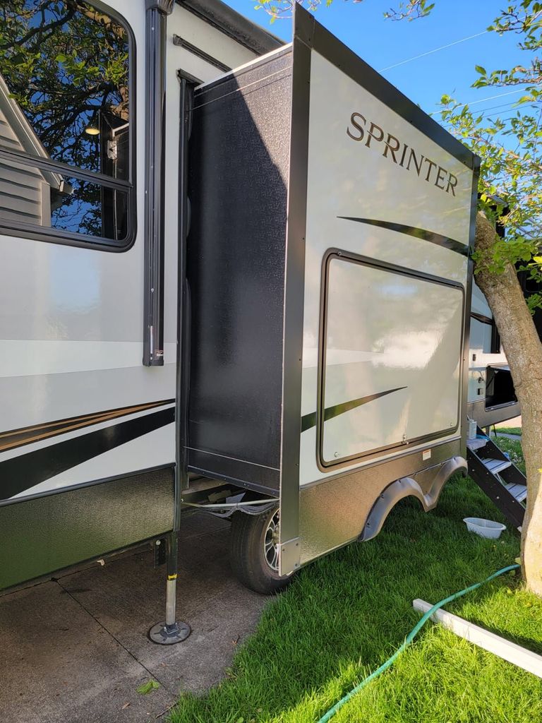 2021 Keystone Sprinter Limited 3550FWMLS - National Vehicle