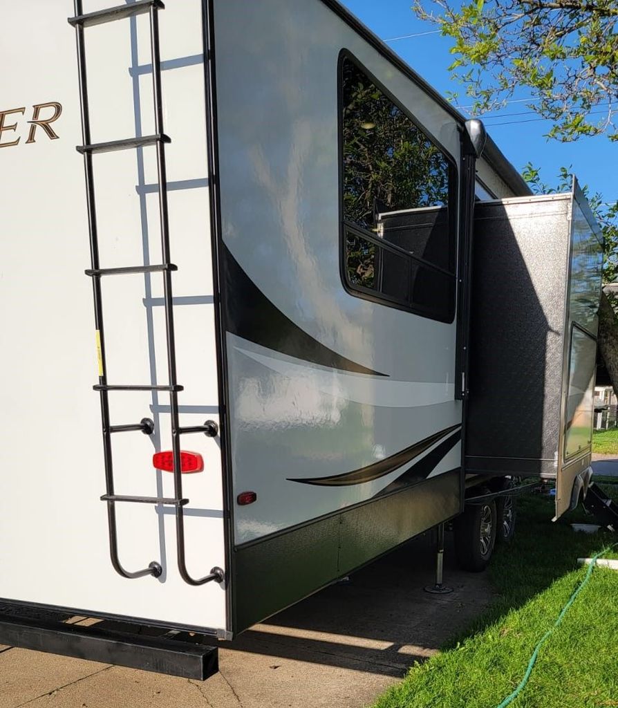 2021 Keystone Sprinter Limited 3550FWMLS - National Vehicle