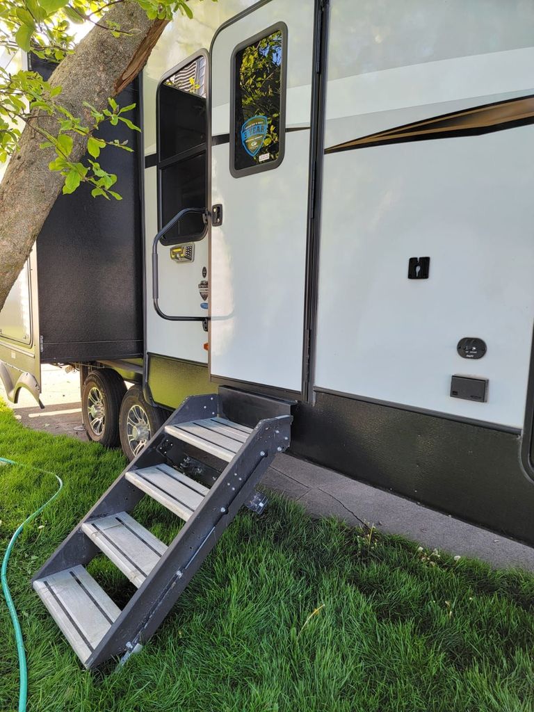 2021 Keystone Sprinter Limited 3550FWMLS - National Vehicle