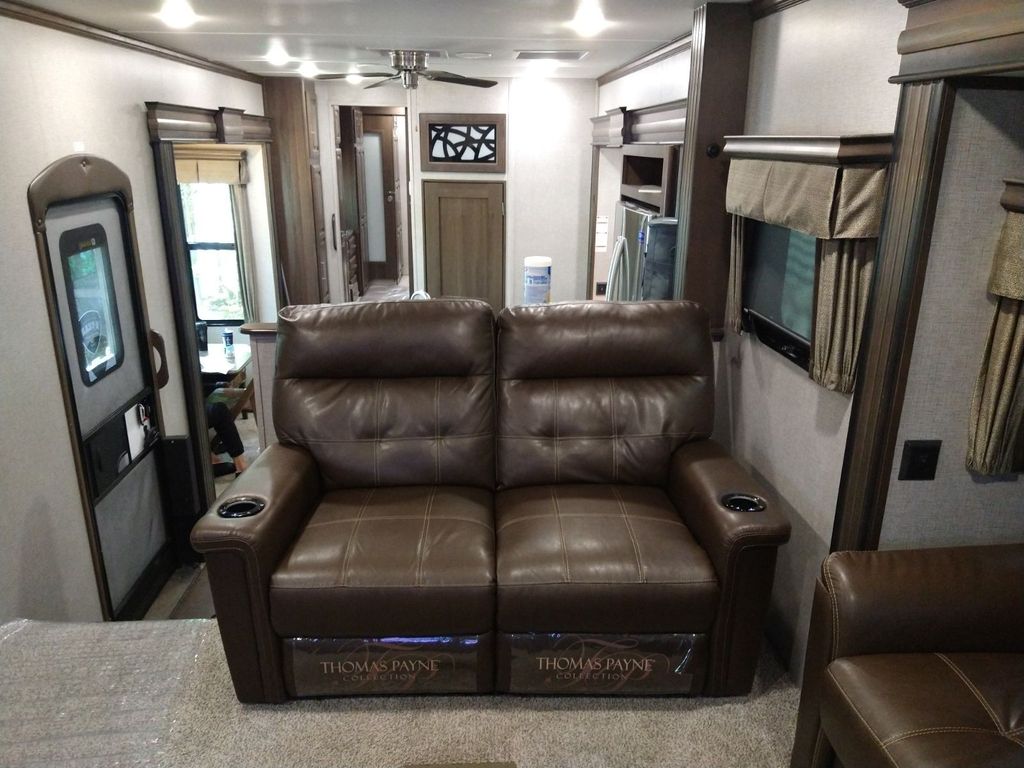 2019 Keystone Alpine 3701FL - National Vehicle