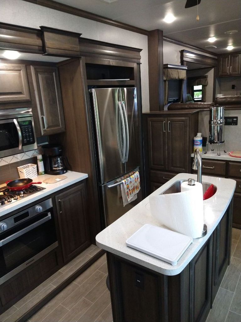 2019 Keystone Alpine 3701FL - National Vehicle