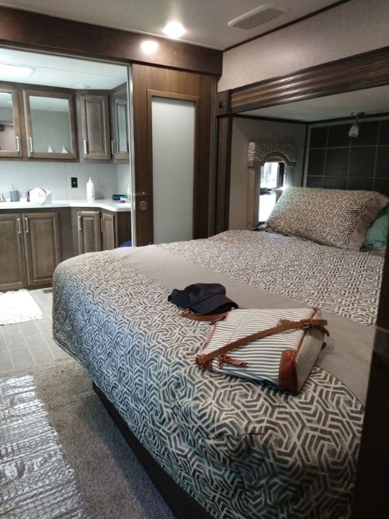 2019 Keystone Alpine 3701FL - National Vehicle