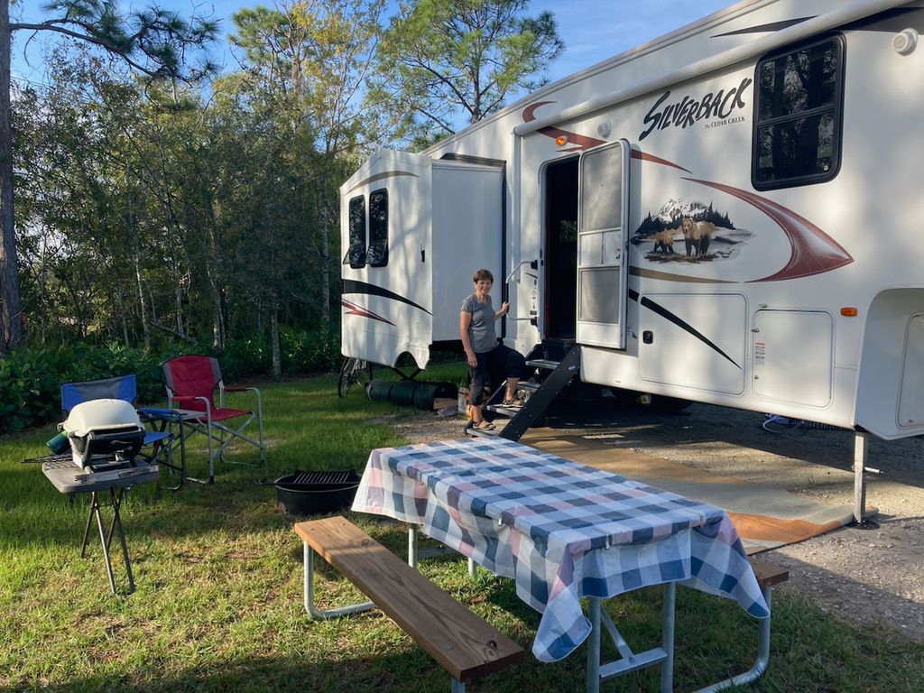 2013 Forest River Cedar Creek Silverback 29RL - National Vehicle