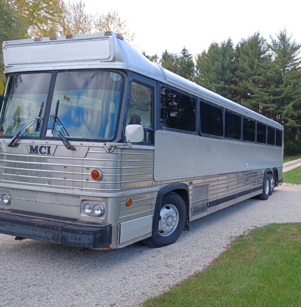 1987 MCI MC-9 Detroit Diesel Bus - National Vehicle