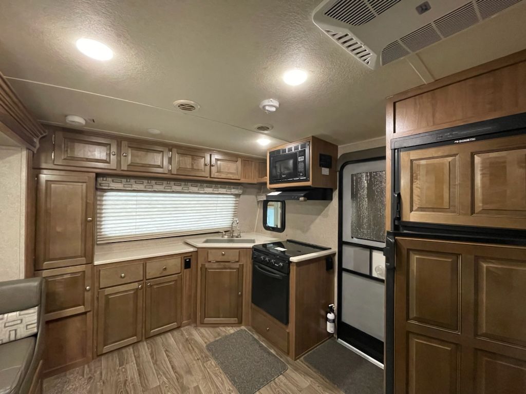 2018 Forest River Flagstaff Micro Lite 25FKS - National Vehicle