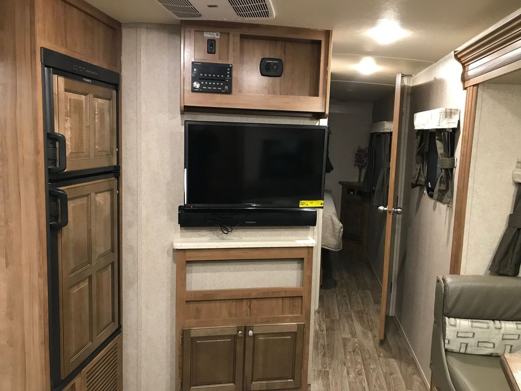 2018 Forest River Flagstaff Micro Lite 25FKS - National Vehicle