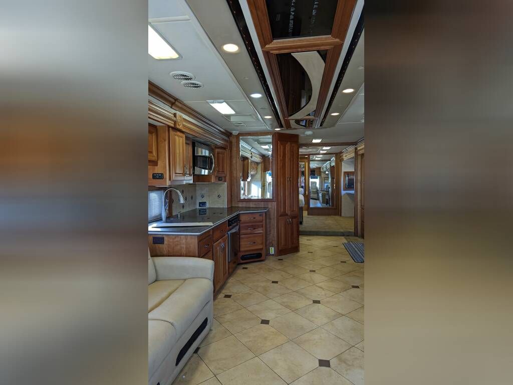 2008 American Coach American Tradition 42F - National Vehicle