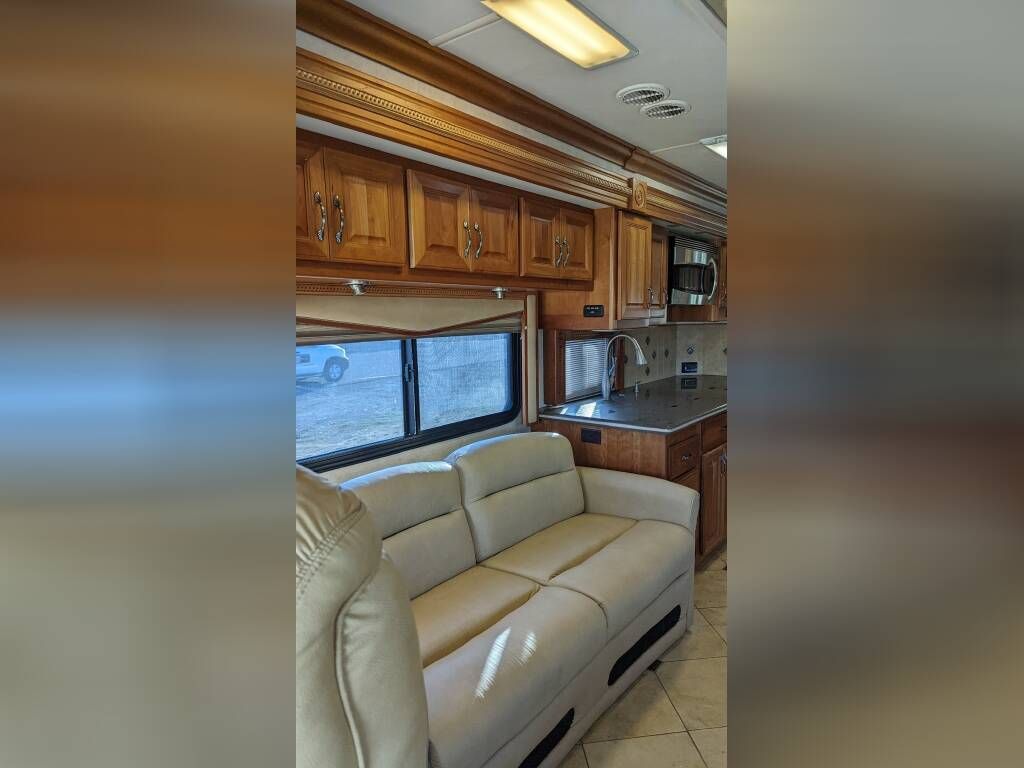 2008 American Coach American Tradition 42F - National Vehicle