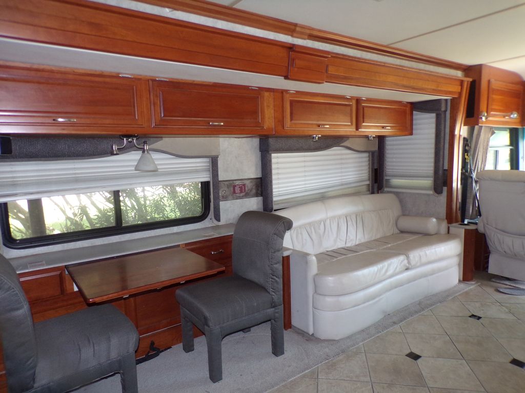 2007 Fleetwood Revolution LE 42N - National Vehicle