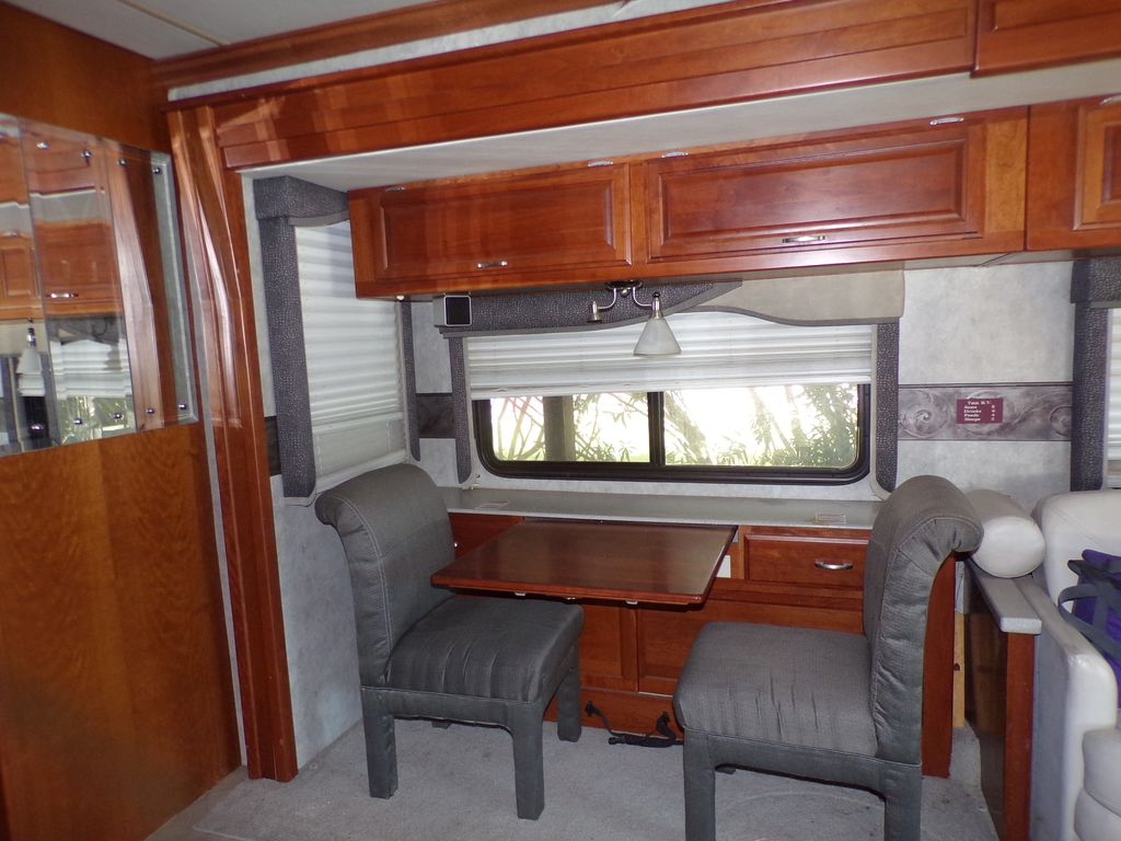 2007 Fleetwood Revolution LE 42N - National Vehicle