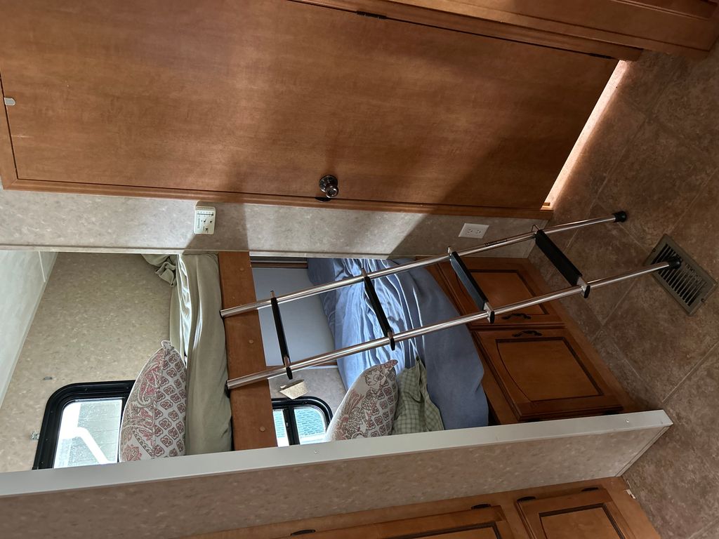 2010 Palomino by Forest River Puma 259RBSS - National Vehicle