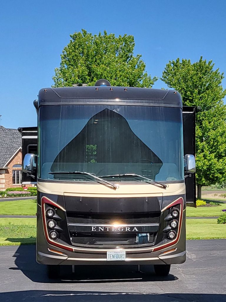 2021 Entegra Coach Vision XL 34B - National Vehicle