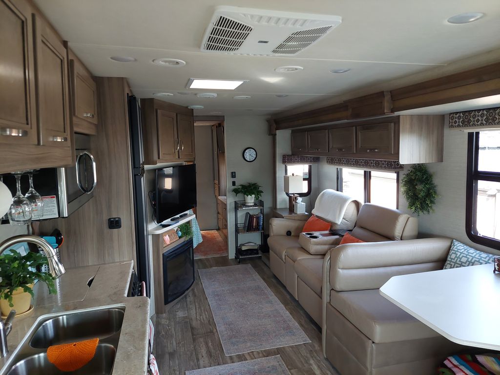 2018 Jayco Precept 33U - National Vehicle