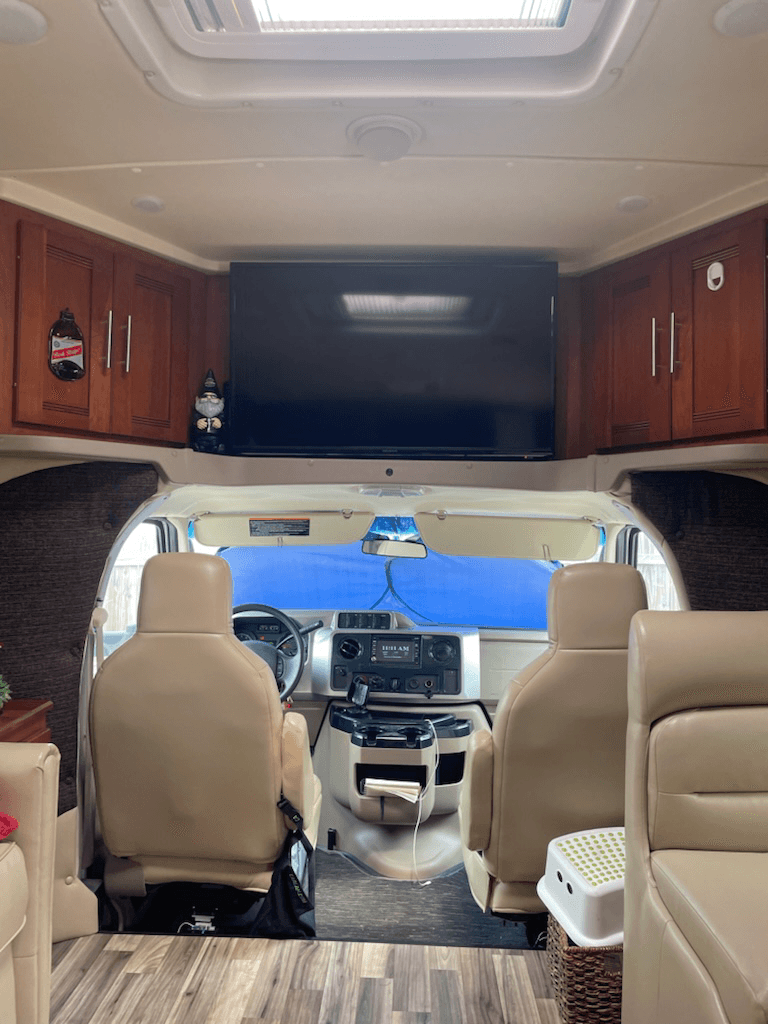 2016 Winnebago Aspect 30J - National Vehicle