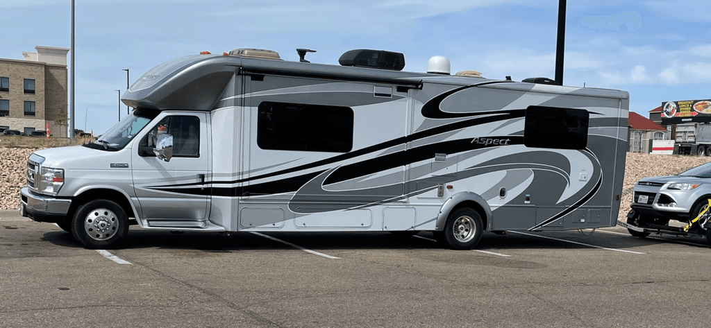 2016 Winnebago Aspect 30J - National Vehicle