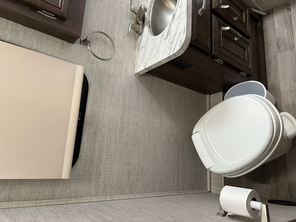 2022 Jayco Greyhawk 27U - National Vehicle