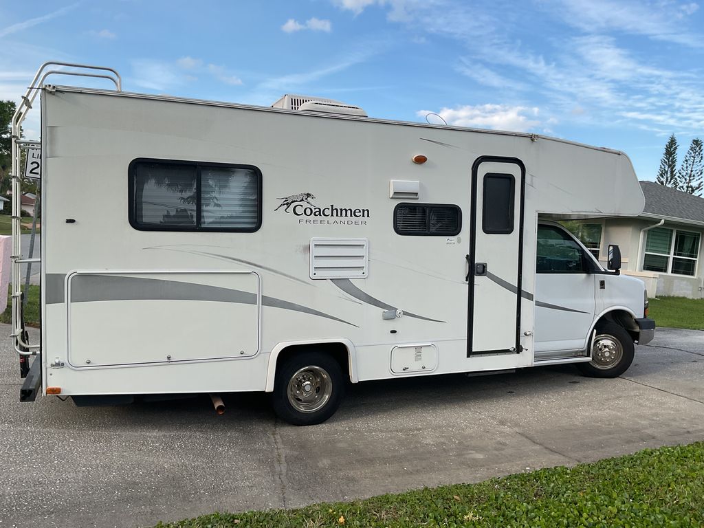 2010 Coachmen Freelander 2130QB - National Vehicle