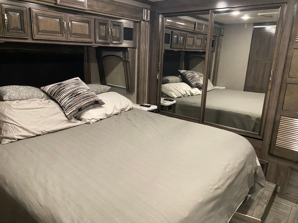 2021 Fleetwood Discovery 38F - National Vehicle