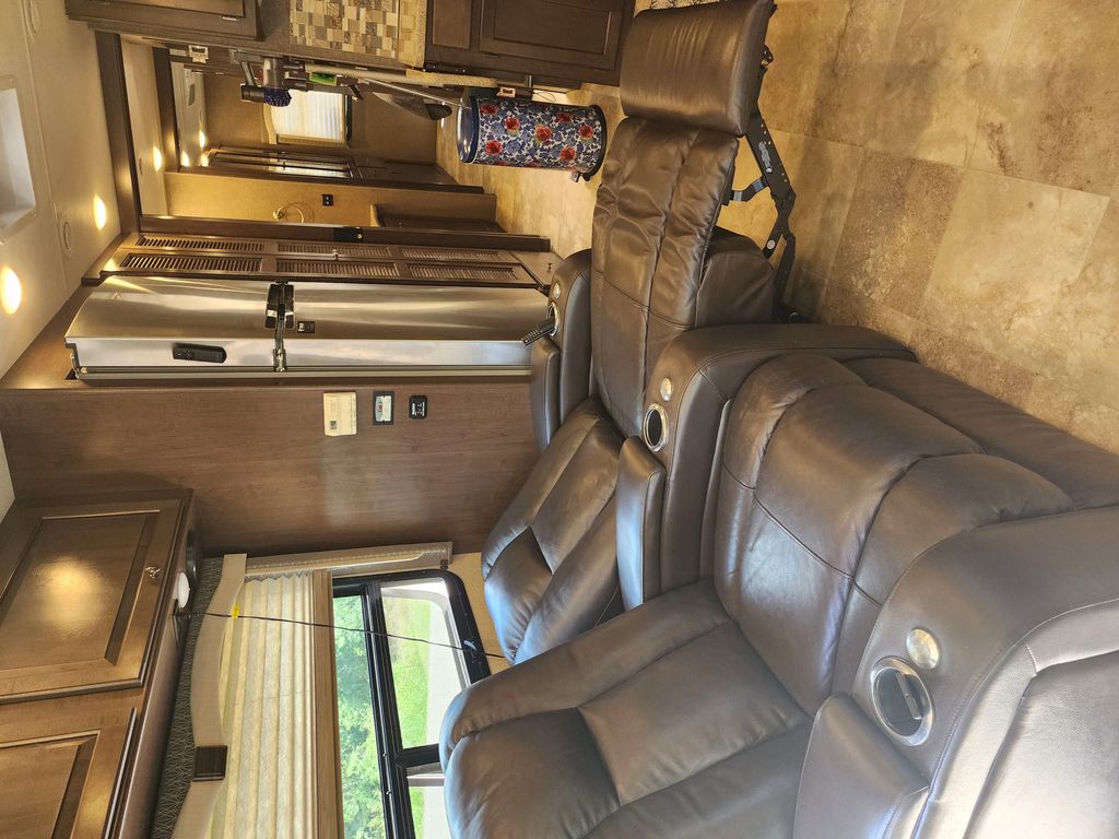 2018 Thor Motor Coach Windsport 34P - National Vehicle