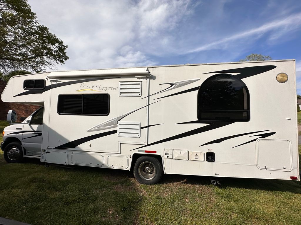 2009 Coachmen Freedom Express 26SO - National Vehicle