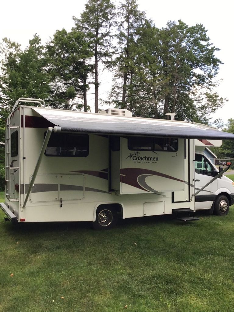 2008 Coachmen Freelander 2100CB - National Vehicle