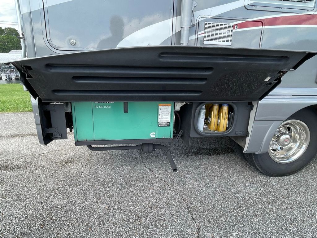 2008 Winnebago View 24H - National Vehicle