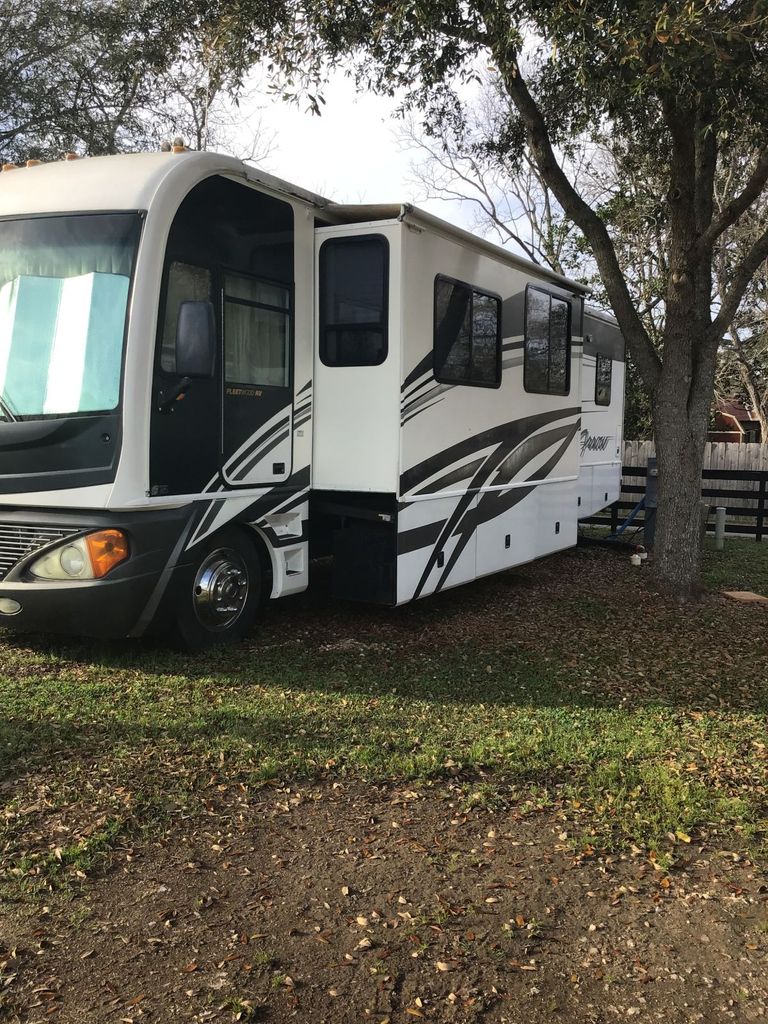 2004 Fleetwood Pace Arrow 37A - National Vehicle