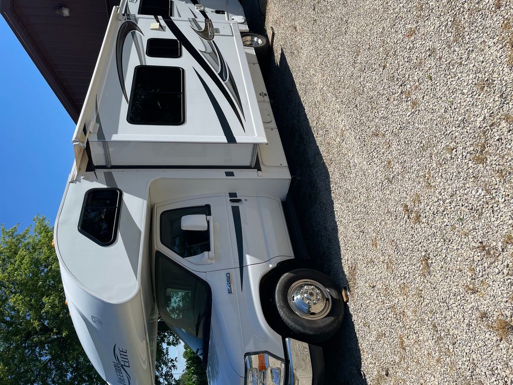 2013 Thor Motor Coach Freedom Elite 28Z - National Vehicle