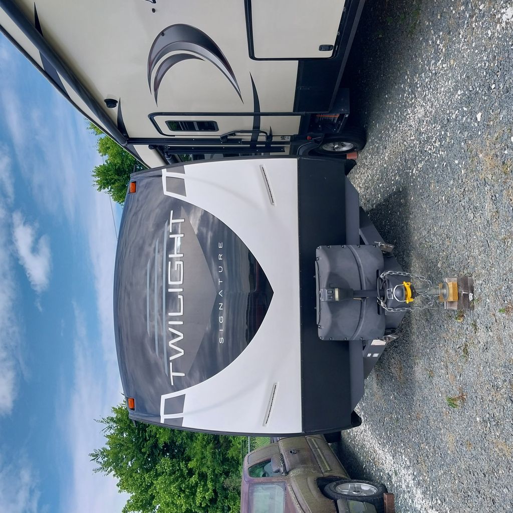 2022 Cruiser RV Twilight Signature 2800 - National Vehicle