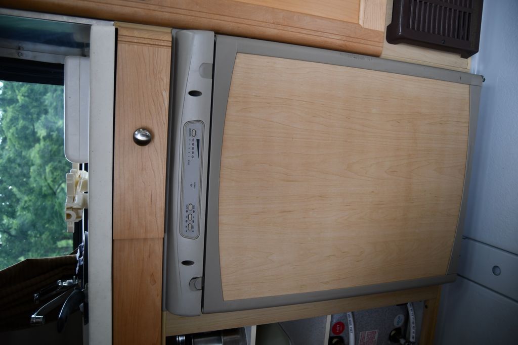 2005 Roadtrek Popular 170 - National Vehicle