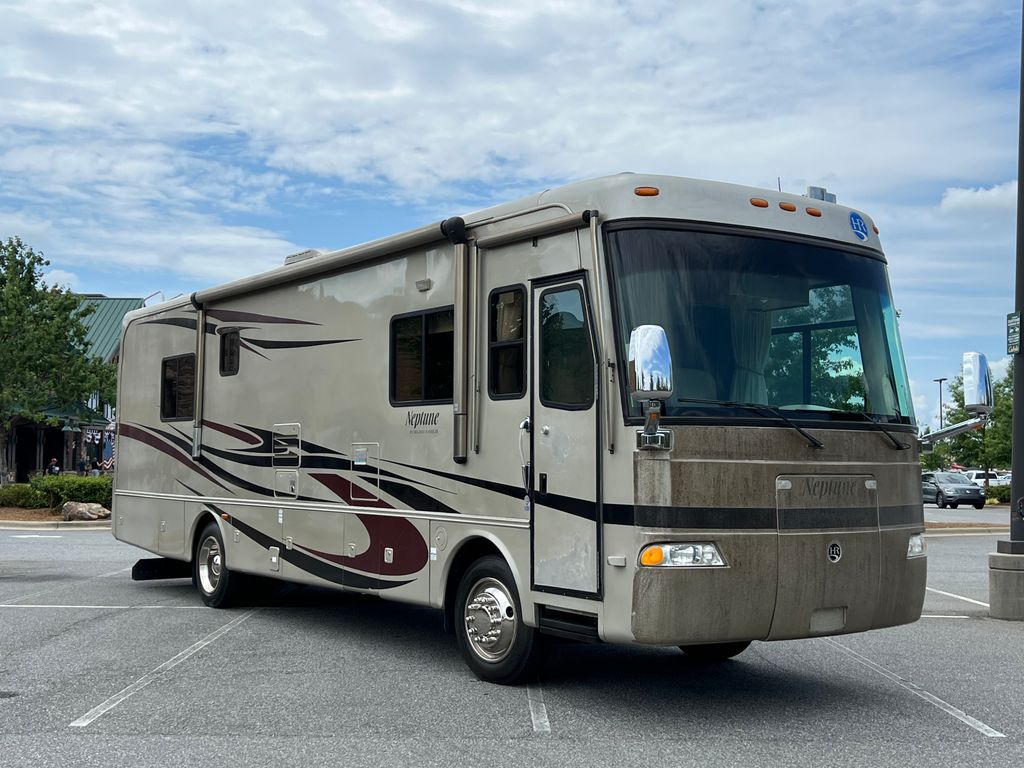 2006 Holiday Rambler Neptune 34PDD - National Vehicle