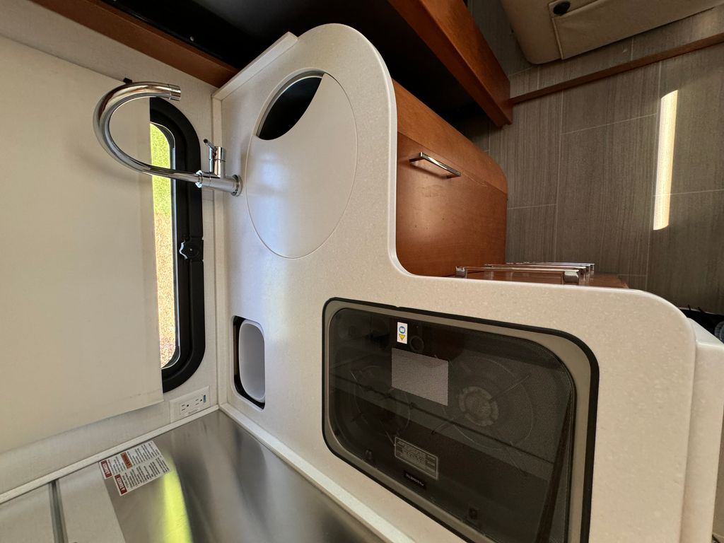 2019 Leisure Travel Van Unity U24MB - National Vehicle