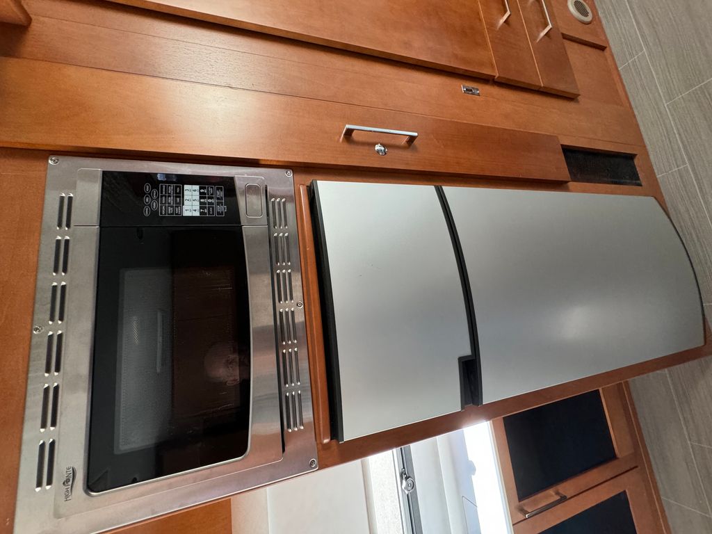 2019 Leisure Travel Van Unity U24MB - National Vehicle