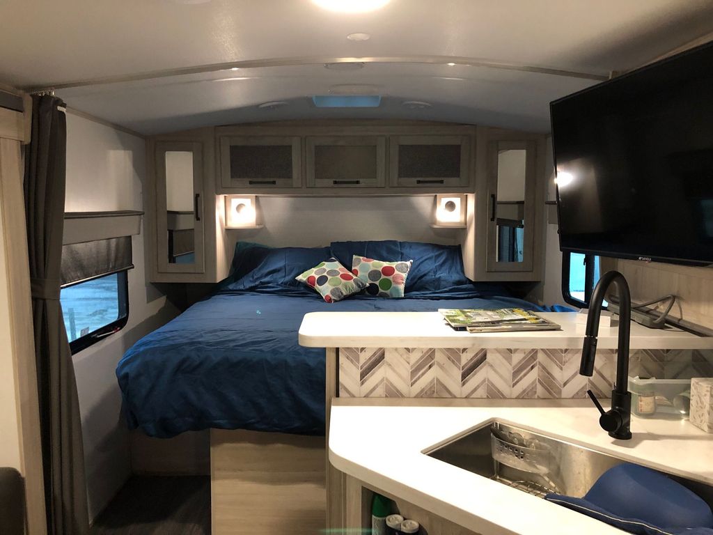 2022 Cruiser RV Twilight Signature 2100 - National Vehicle