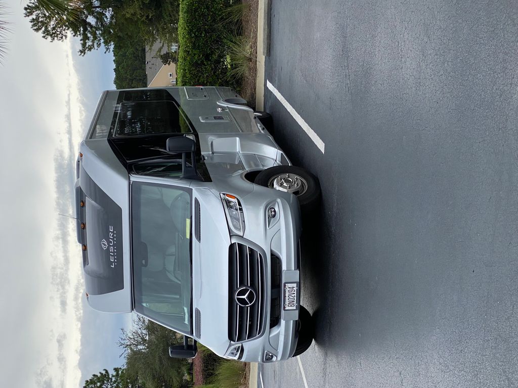 2022 Leisure Travel Van Unity U24TB - National Vehicle