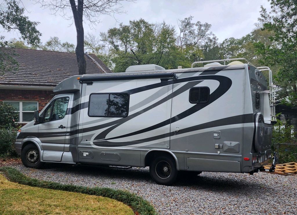 2010 Phoenix Cruiser Motorhome 2400 - National Vehicle
