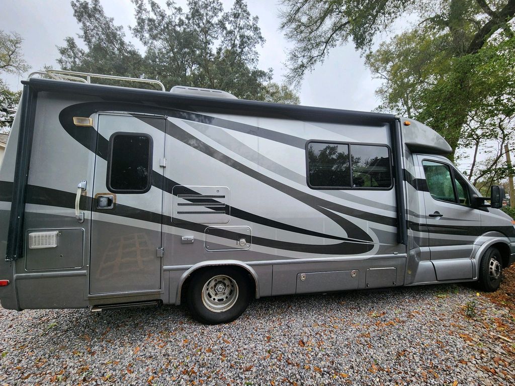 2010 Phoenix Cruiser Motorhome 2400 - National Vehicle