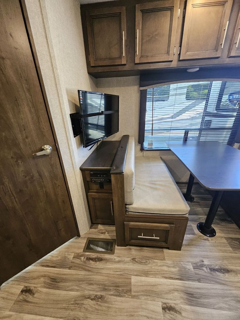 2021 Keystone Cougar Half-Ton 24SABWE - National Vehicle