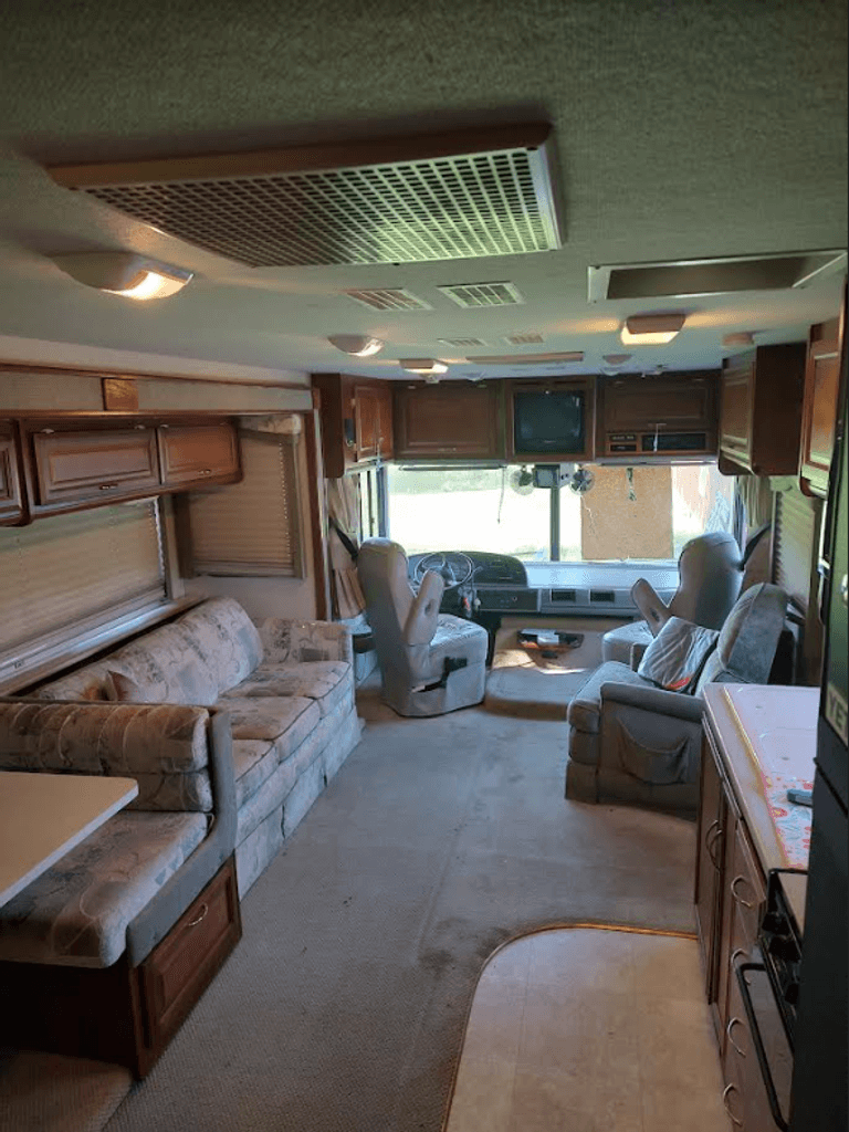 2002 Fleetwood Bounder 34D - National Vehicle
