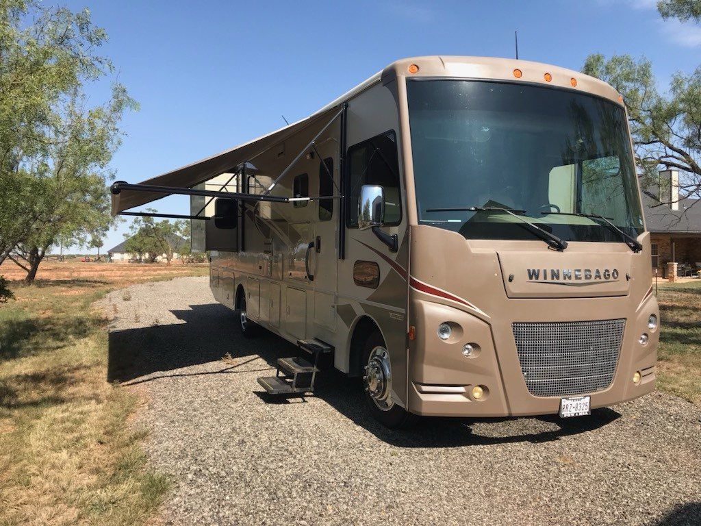 2016 Winnebago Vista LX 35F - National Vehicle